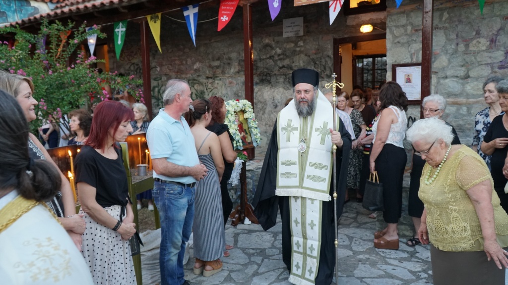 Πανηγυρικός Εσπερινός στο Ιερό Παρεκκλήσιο του Αγίου Παντελεήμονος ...