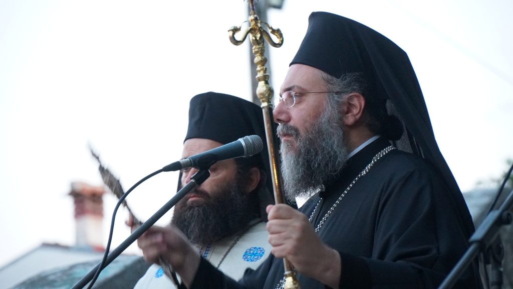 Πανηγυρικός Εσπερινός στο Ιερό Παρεκκλήσιο του Αγίου Παντελεήμονος ...