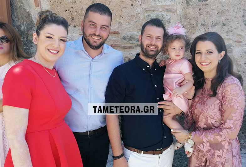 Την κόρη τους βάφτισαν ο Δημήτρης Καρακώστας και η Χριστίνα Αθανασίου ...