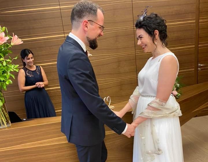 Πάντρεψε την κόρη του ο Σωτήρης Μπλέτσας - TV10