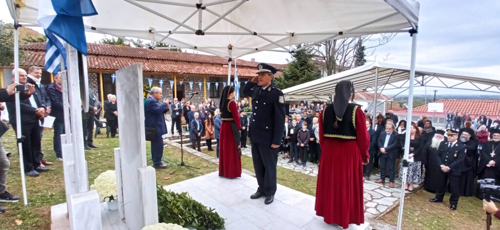 Στη Φιλύρα τίμησαν τους «Ήρωες» της ΚΥΠΡΟΥ του 1974 -φωτο - TV10