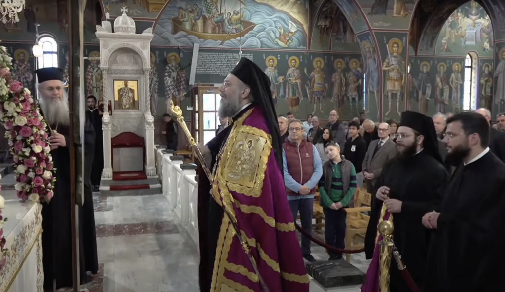 Με λαμπρότητα η ακολουθία της Αποκαθηλώσεως στον Μητροπολιτικό Ναό ...