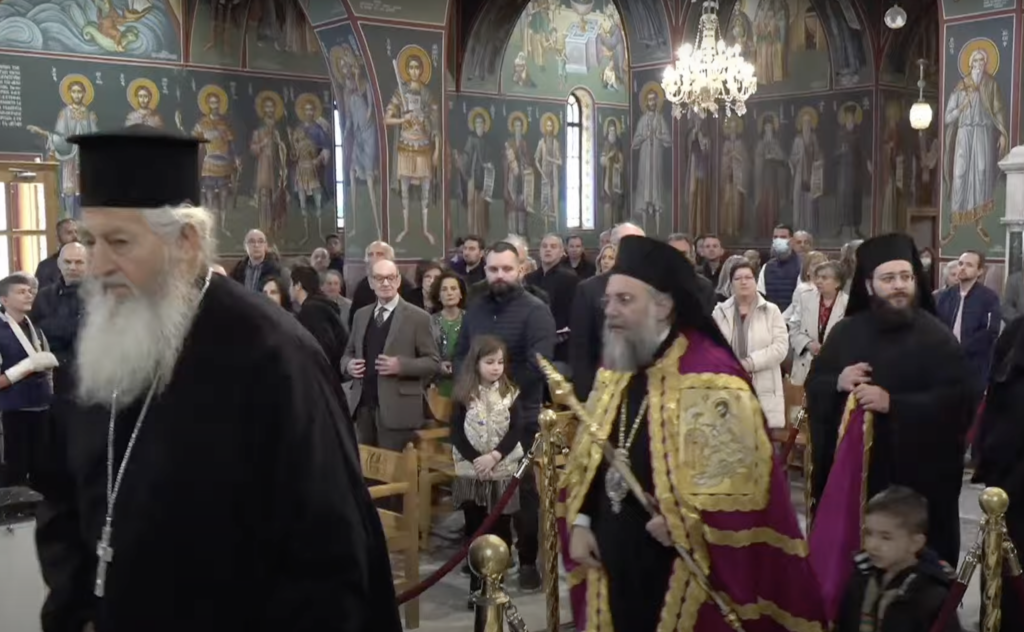 Με λαμπρότητα η ακολουθία της Αποκαθηλώσεως στον Μητροπολιτικό Ναό ...