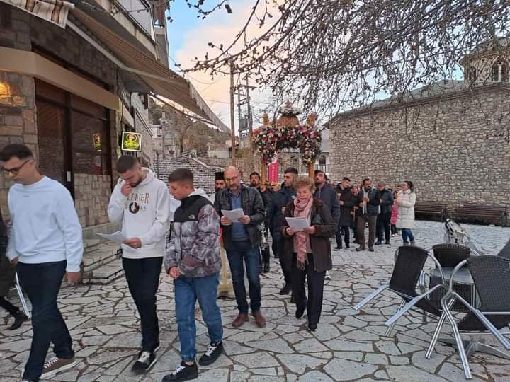 Η περιφορά του Επιταφίου στο Γαρδίκι (φώτο) - TV10