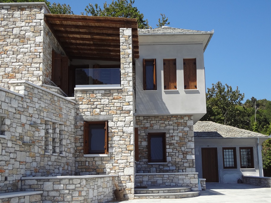 Θεσσαλία: Αυτό είναι το εξοχικό με θέα στη θάλασσα που κόβει την ανάσα ...
