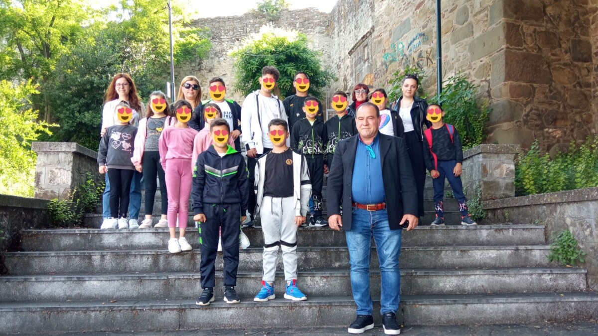Στο Κάστρο των Τρικάλων, μαθητές/τριες του 17ου Δημοτικού Σχολείου - TV10