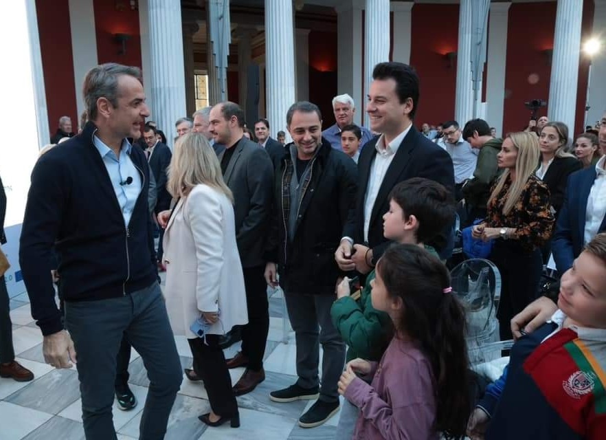 Με τον Κυριάκο Μητσοτάκη στο Ζάππειο, ο Γιώργος Βλαχογιάννης. - TV10