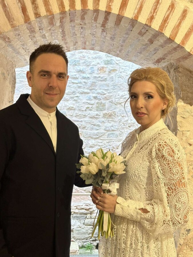 Χριστουγεννιάτικος γάμος στο Μουσείο Τσιτσάνη - TV10