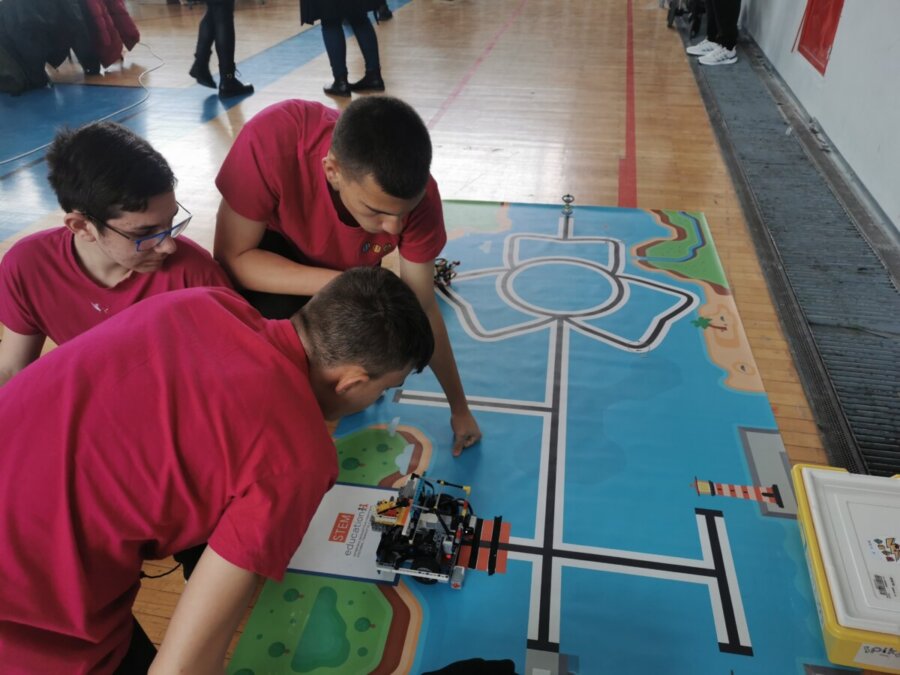 Νέο άλμα της ρομποτικής Θεσσαλών μαθητών με τον διαγωνισμό της WRO Hellas στα Τρίκαλα (ΦΩΤΟ) - TV10